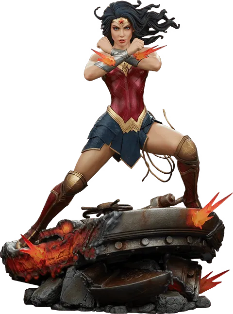 Wonder Woman - Saving The Day Premium Format Statue - Titan Pop Culture